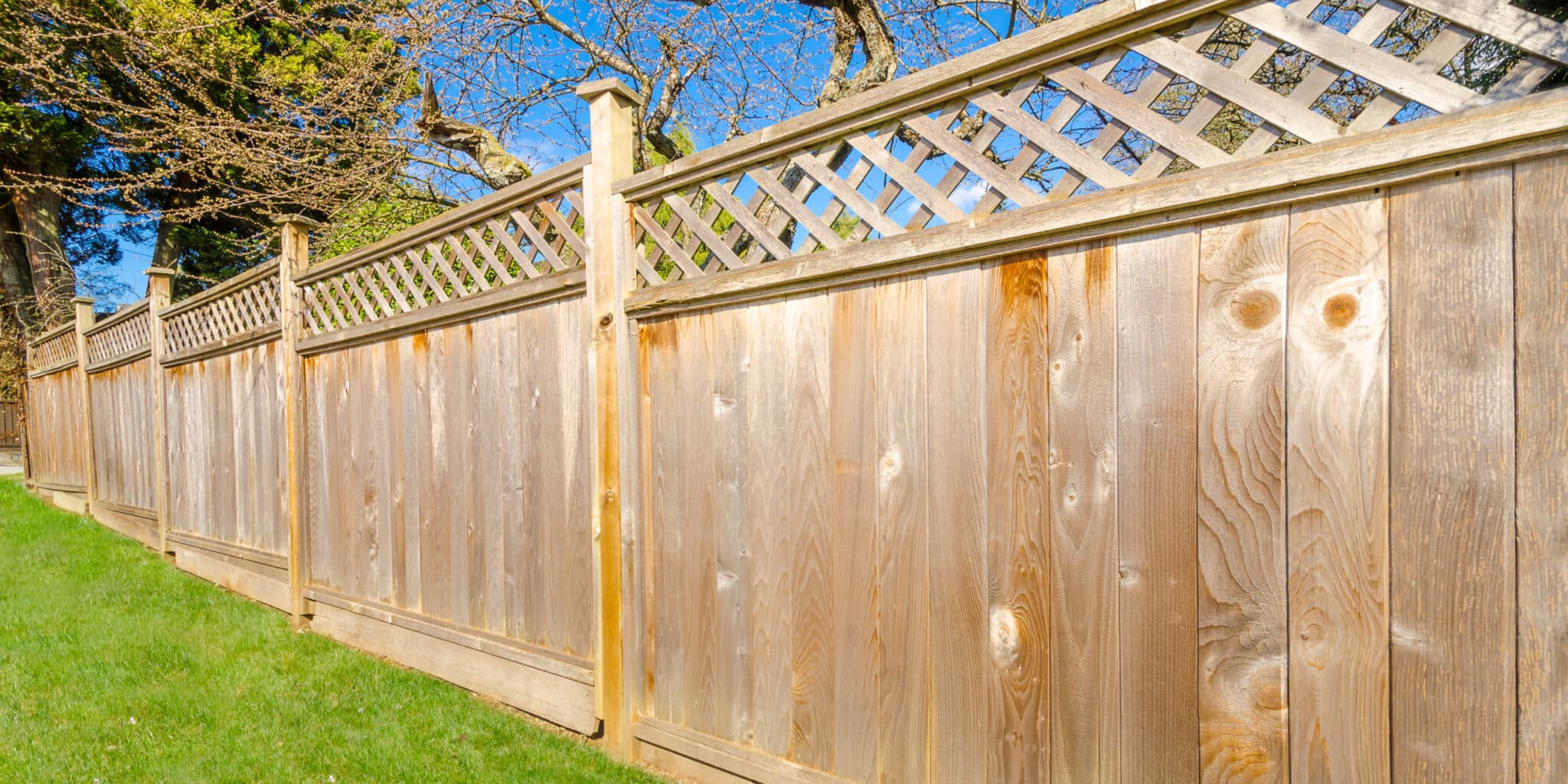 Paal omheining: mogelijkheden & prijzen [Overzicht]